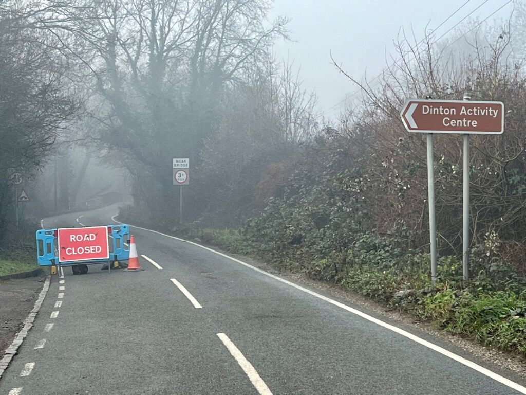 Flooded roads in Wokingham Borough as River Loddon bursts banks – more ...